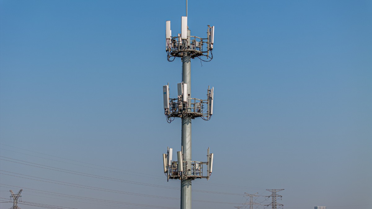 China 25M Telecommunication Monopole Cell Tower Suppliers,Manufacturers ...